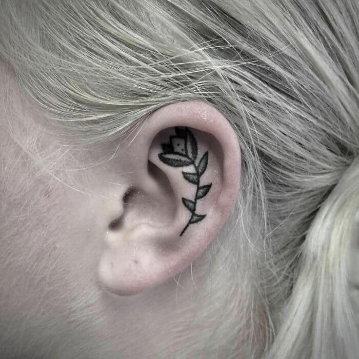 Cool Ear Tattoo Ideas for Everyone – Page 27