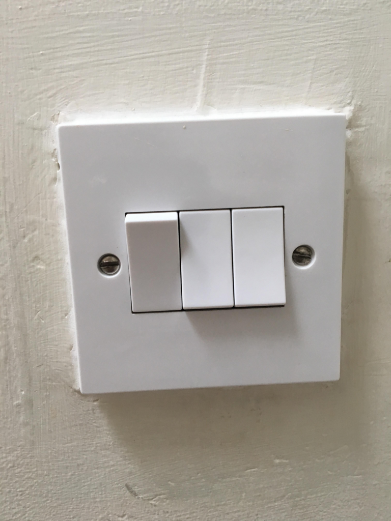 25 Small Home Quirks That Annoy People to No End – Page 15