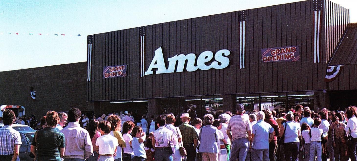 30 Popular Chain Stores from the 70s That Disappeared – Page 26