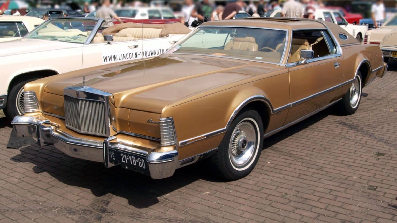24 Cars from the 70s That Defined an Era of Cooler Transportation – Page 12