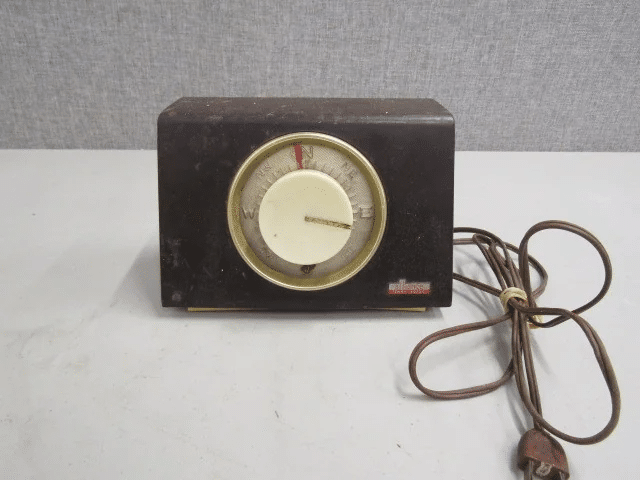 27 Forgotten Gadgets Everyone Used in the 1970s