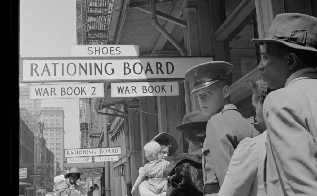 Historical photos of the moments that defined the 1940s – Page 5